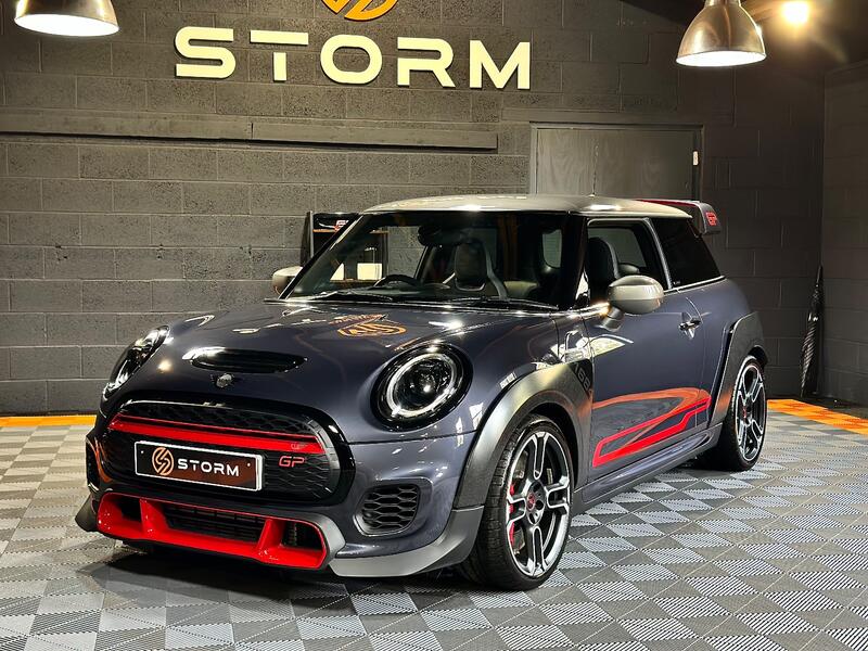 Used MINI HATCH 2020 Grey for sale - £36995 in Rearsby, Leicestershire ...