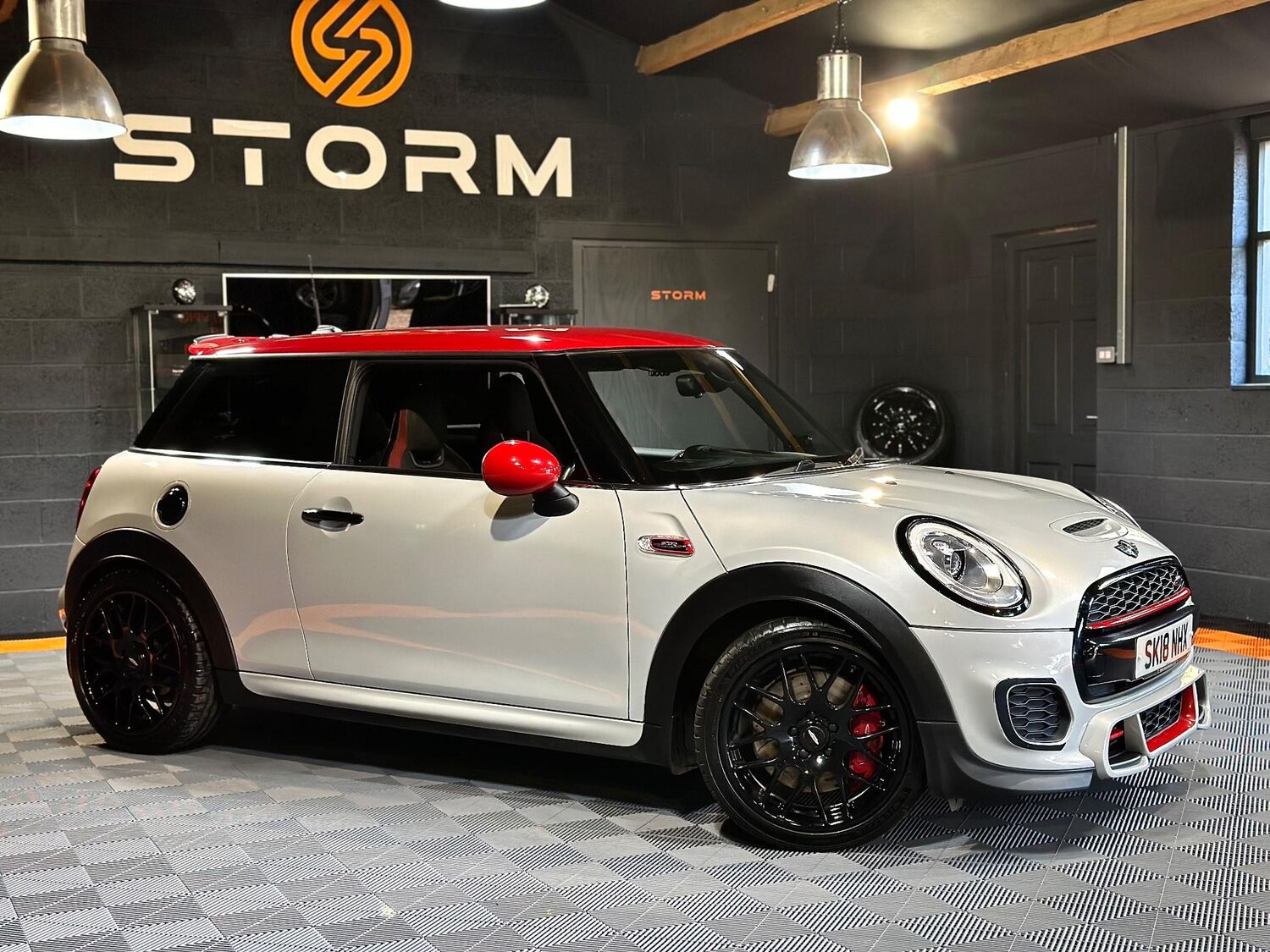 Used MINI HATCH 2018 Silver in Rearsby, Leicestershire | Storm of Leicester