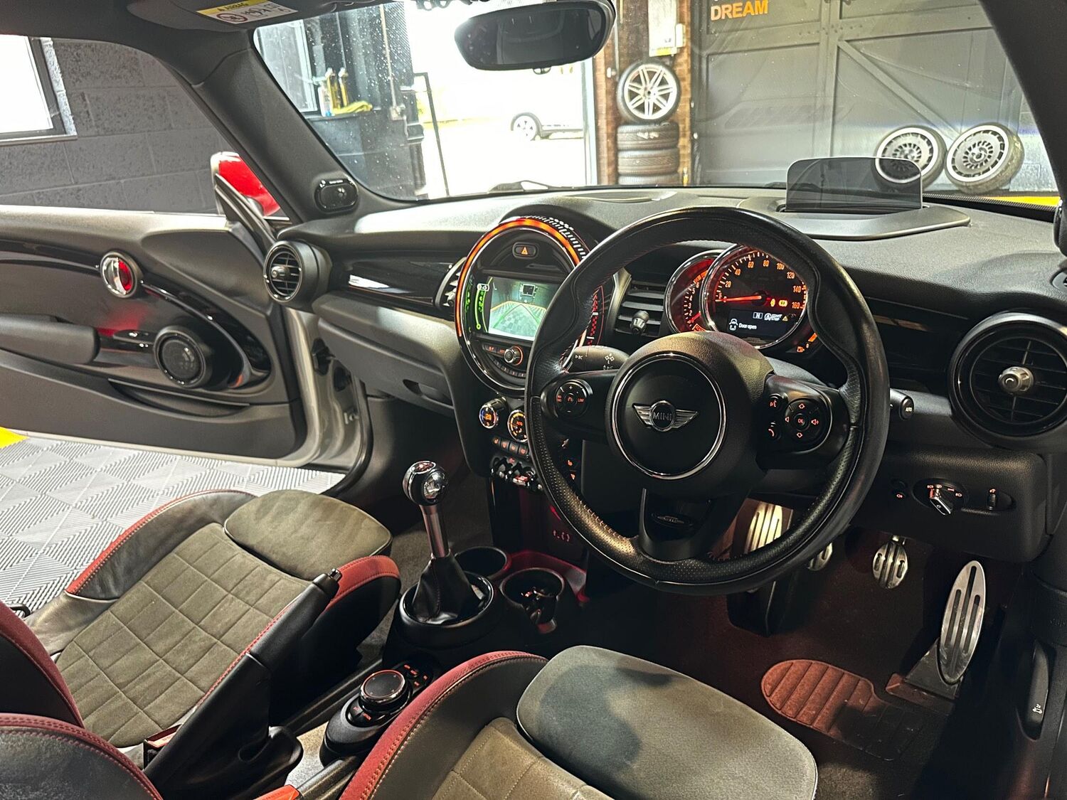 Used MINI HATCH 2018 Silver in Rearsby, Leicestershire | Storm of Leicester