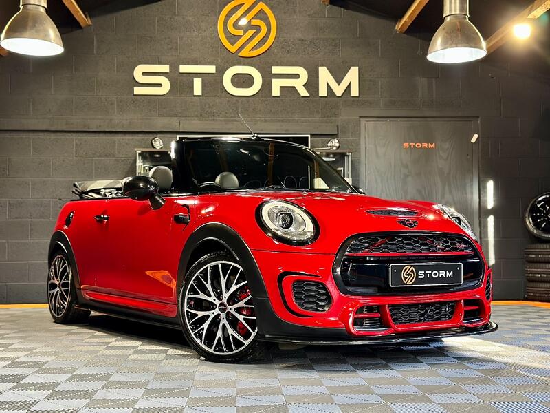 Used MINI CONVERTIBLE 2017 Red for sale - £17995 in Rearsby ...
